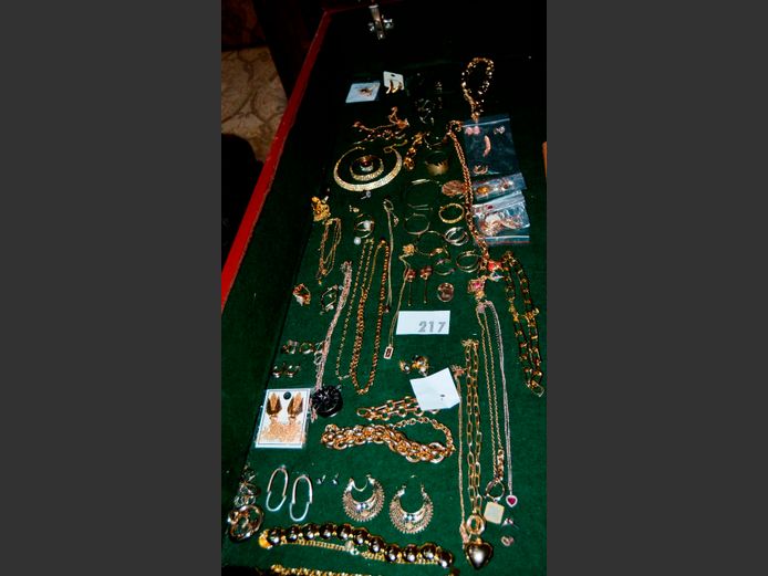 Lot 217 | Mega Month End Timed Online Auction | SAIA Institute of ...